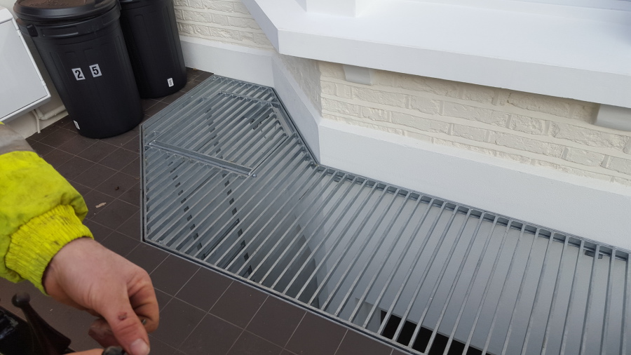 Lightwell surrounds